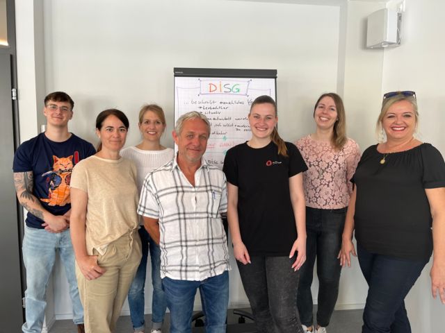 Apprentice at PLASTON